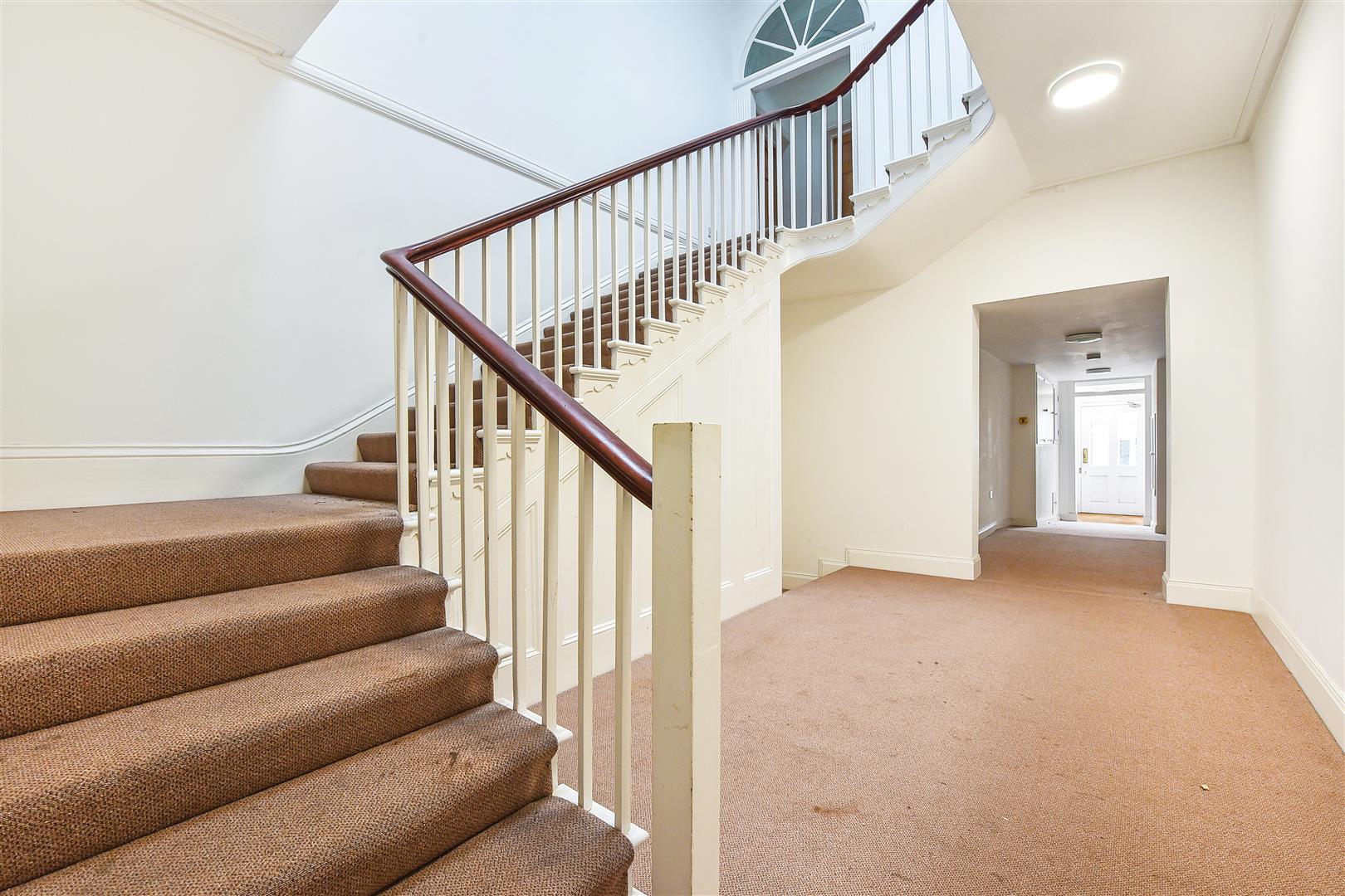 High Street, Andover | Graham & Co